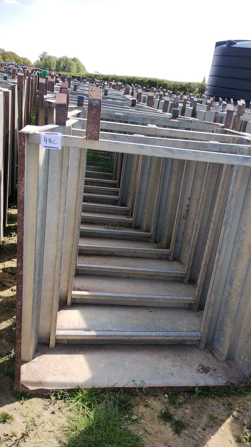 Lot 48 - 42 Pig Fenders (One Row)